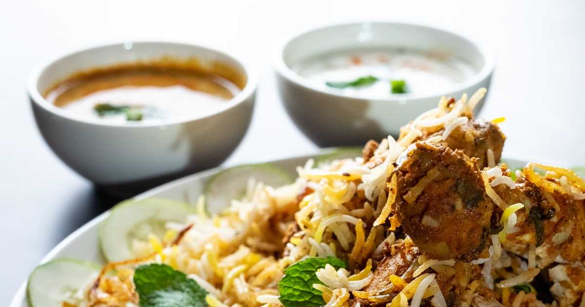 Memoni Biryani | Nose and thumb